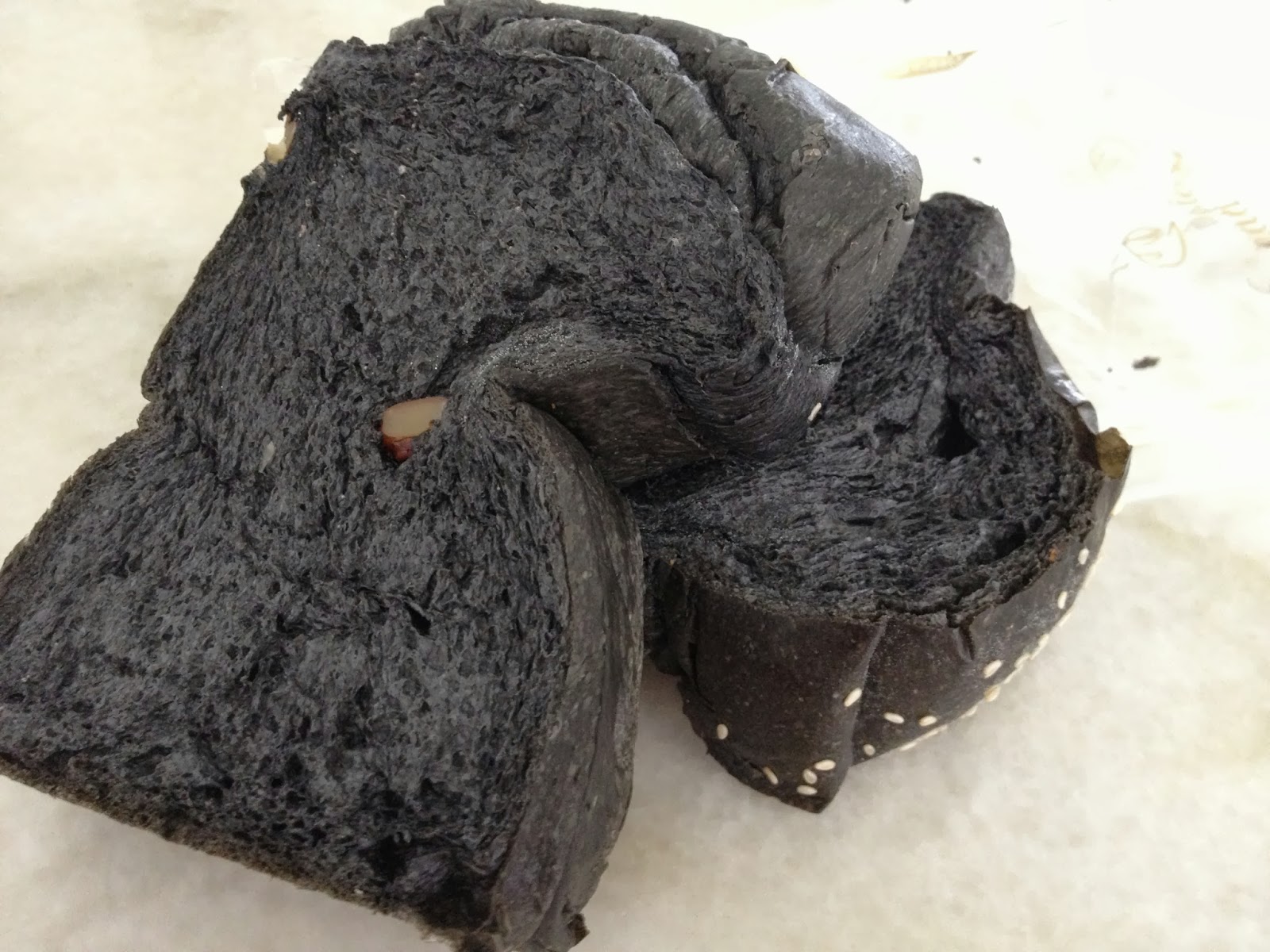Anything about food!: Healthy Bamboo Charcoal Bread